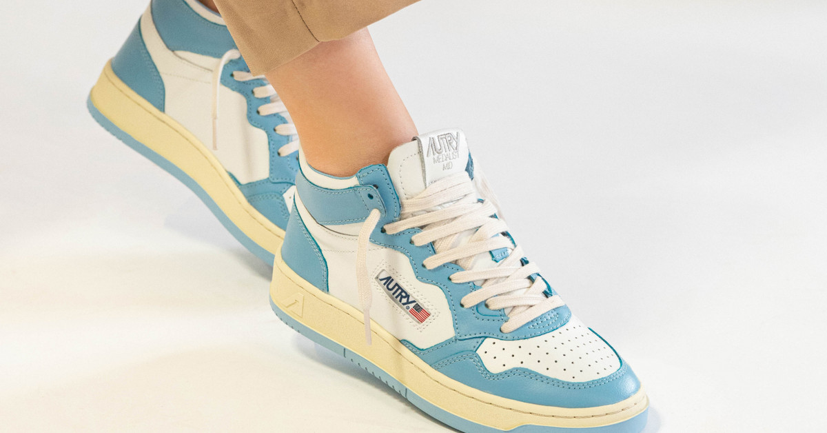 Autry Medalist Mid W (white / blue) | 43einhalb Sneaker Store