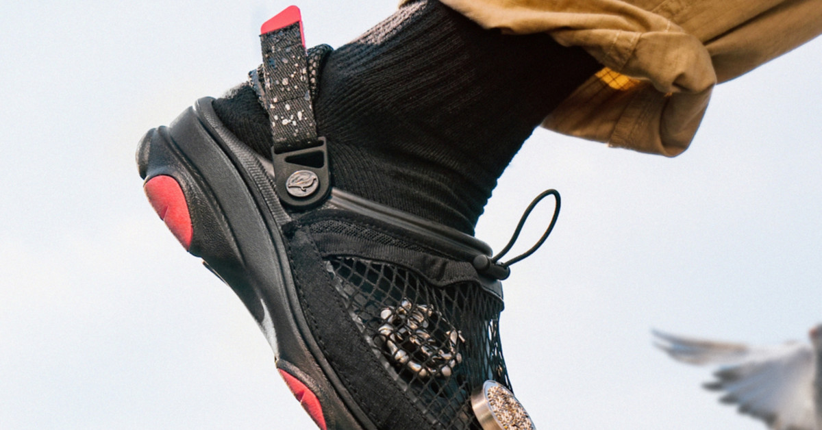 Crocs x Staple Homing Pigeon All Terrain Clog »Black« | 43einhalb ...