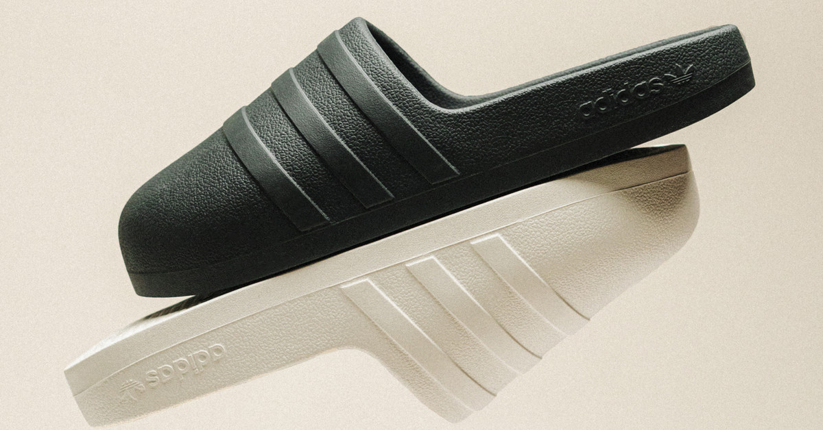 adidas adiFOM Adilette (carbon) | 43einhalb Sneaker Store
