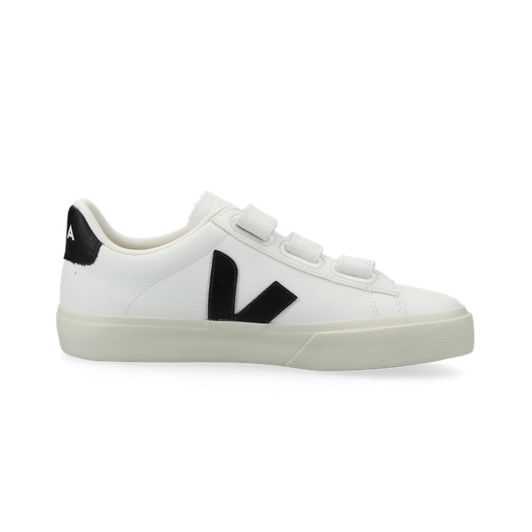 VEJA Recife Logo Chromefree Leather W (extra white / black) | 43einhalb ...