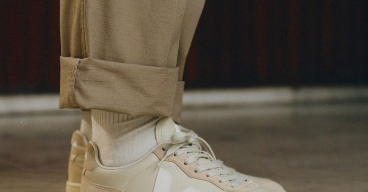 VEJA V-90 Leather (pierre / white) | 43einhalb Sneaker Store