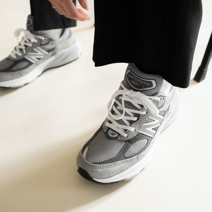 New Balance W990GL6 - Made in USA (grey) | 43einhalb Sneaker Store