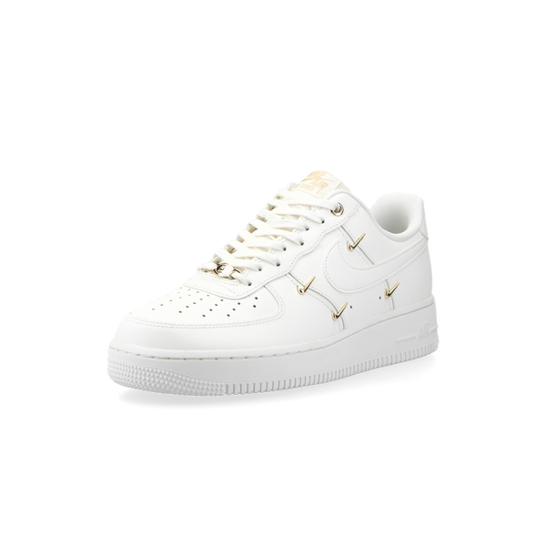 Nike WMNS Air Force 1 '07 LX (sail / sail / metallic gold) | 43einhalb ...