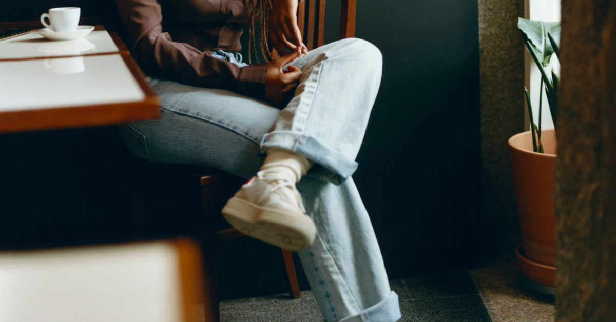 VEJA Aegean Project V-90 Made in Portugal (extra white / pierre / pekin ...