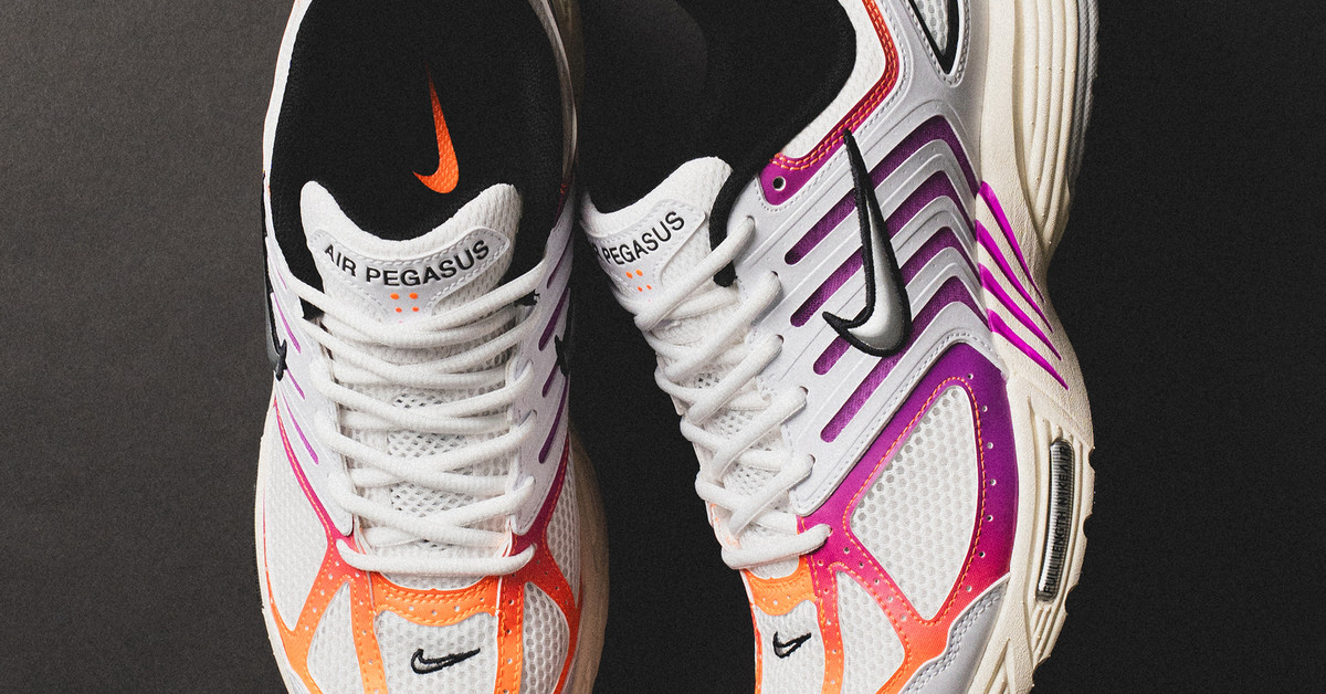 Nike Air Pegasus 2K5 (white / chrome / total orange / hyper violet ...
