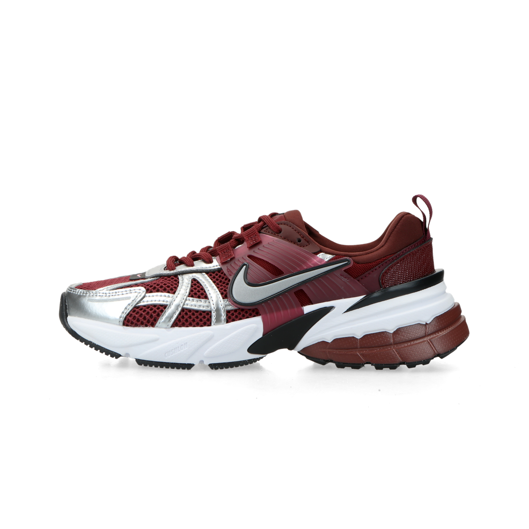 Nike V2K Run (dark team red / mtlc platinum / night maroon) | 43einhalb ...