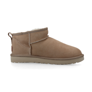 UGG W Classic Ultra Mini Sand | 43einhalb Sneaker Store