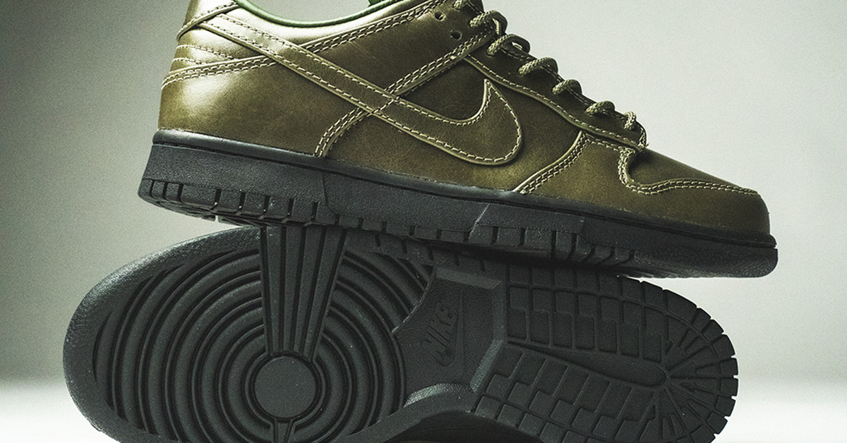 Nike Dunk Low Retro PRM QS (army olive / army olive / black ...